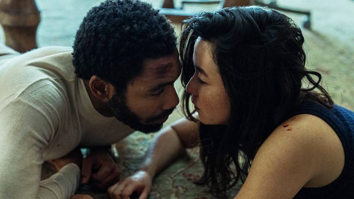 'Mr. & Mrs. Smith' Images — Donald Glover & Maya Erskine Risk It All