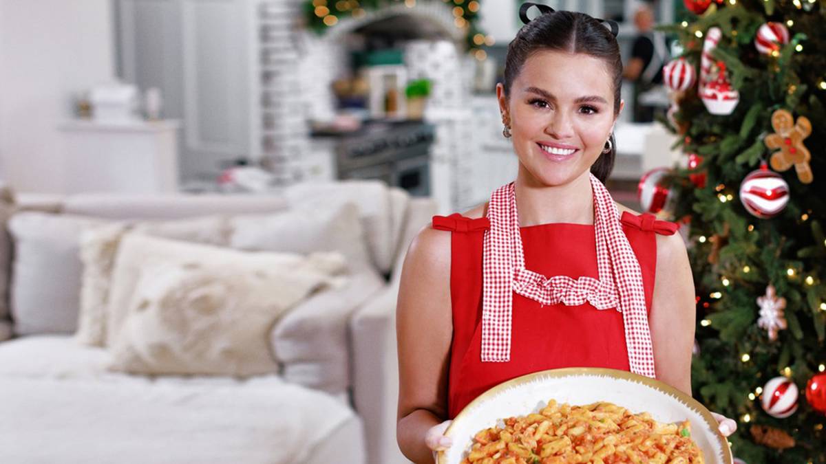 'Selena + Chef: Home For The Holidays' Is a Festive Must-Watch