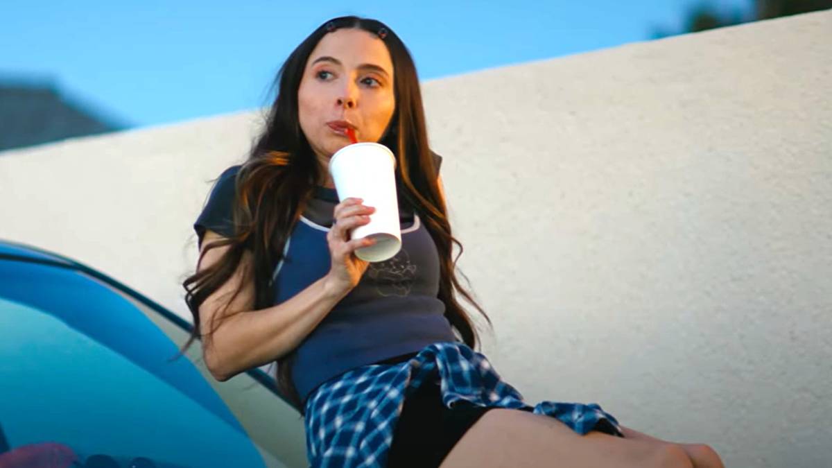 Esther Povitsky and Miranda Cosgrove Clash in First 'Drugstore June ...