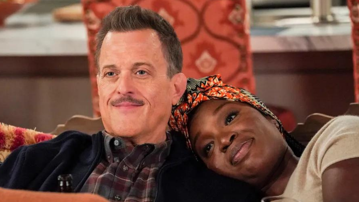 'Bob Hearts Abishola' Cast & Character Guide - Find Out Who's In the ...