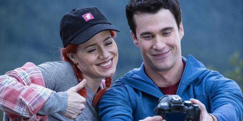 ‘Resident Alien’ Cast & Character Guide — Who Stars in the Sci-Fi Series?