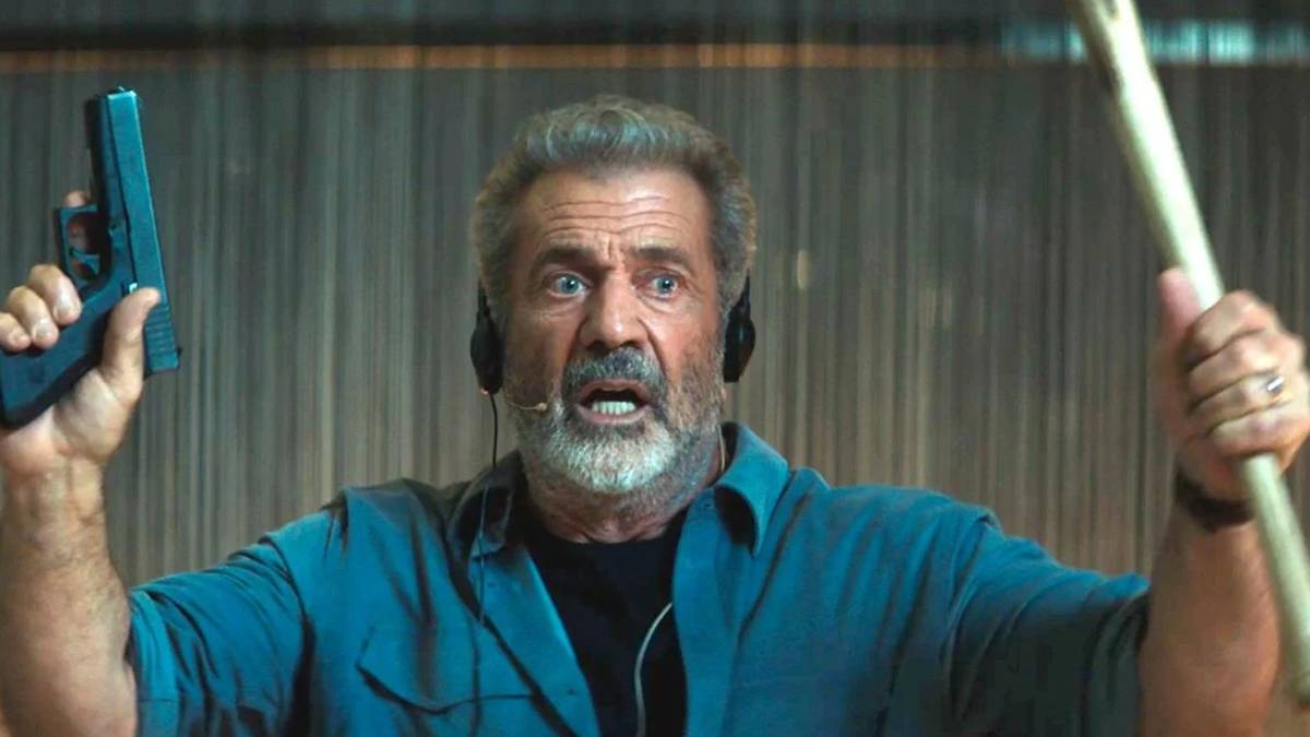 ‘Flight Risk’ Director Mel Gibson Breaks Down His Aviation Thriller in ...
