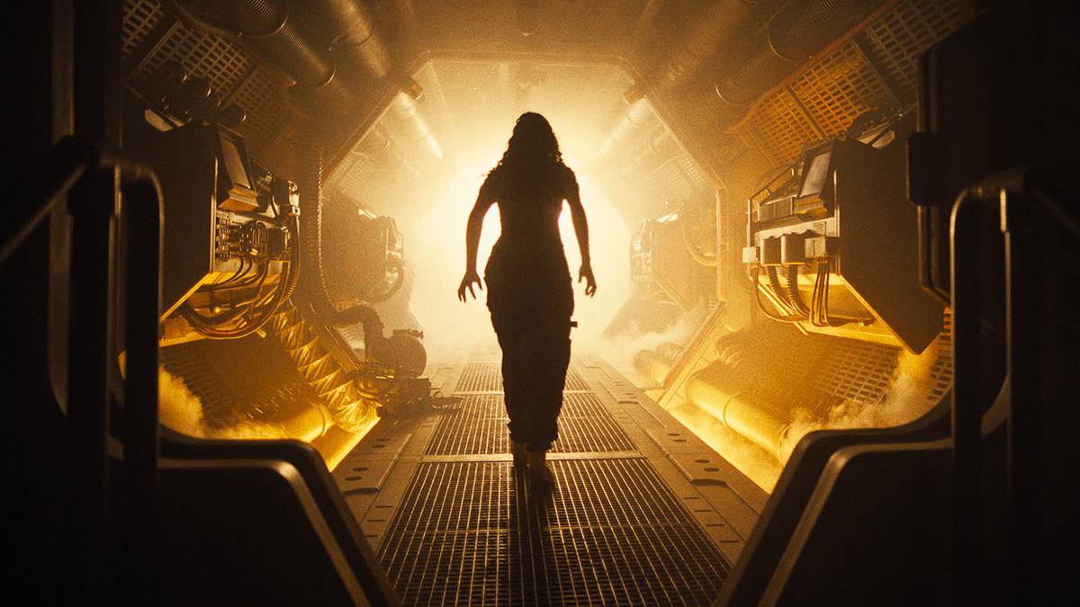 'Alien Romulus' Image - Cailee Spaeny Leads Her Crew