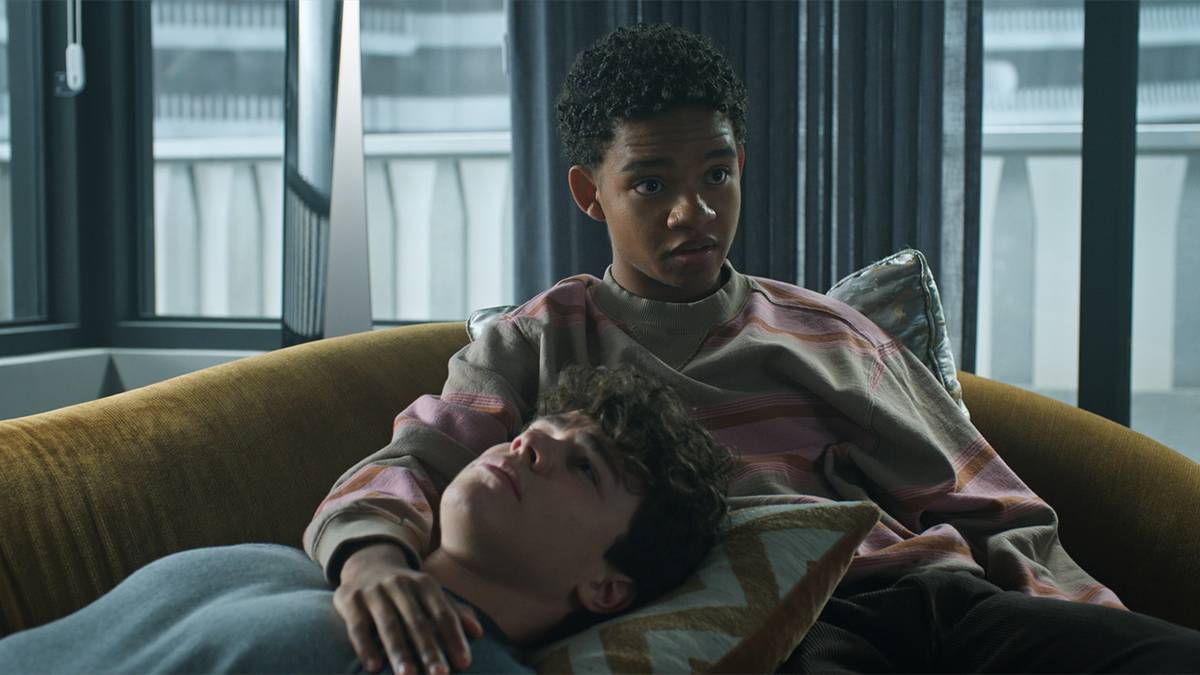 'Chucky' Showrunner Breaks Down That Father/Son Finale Reunion