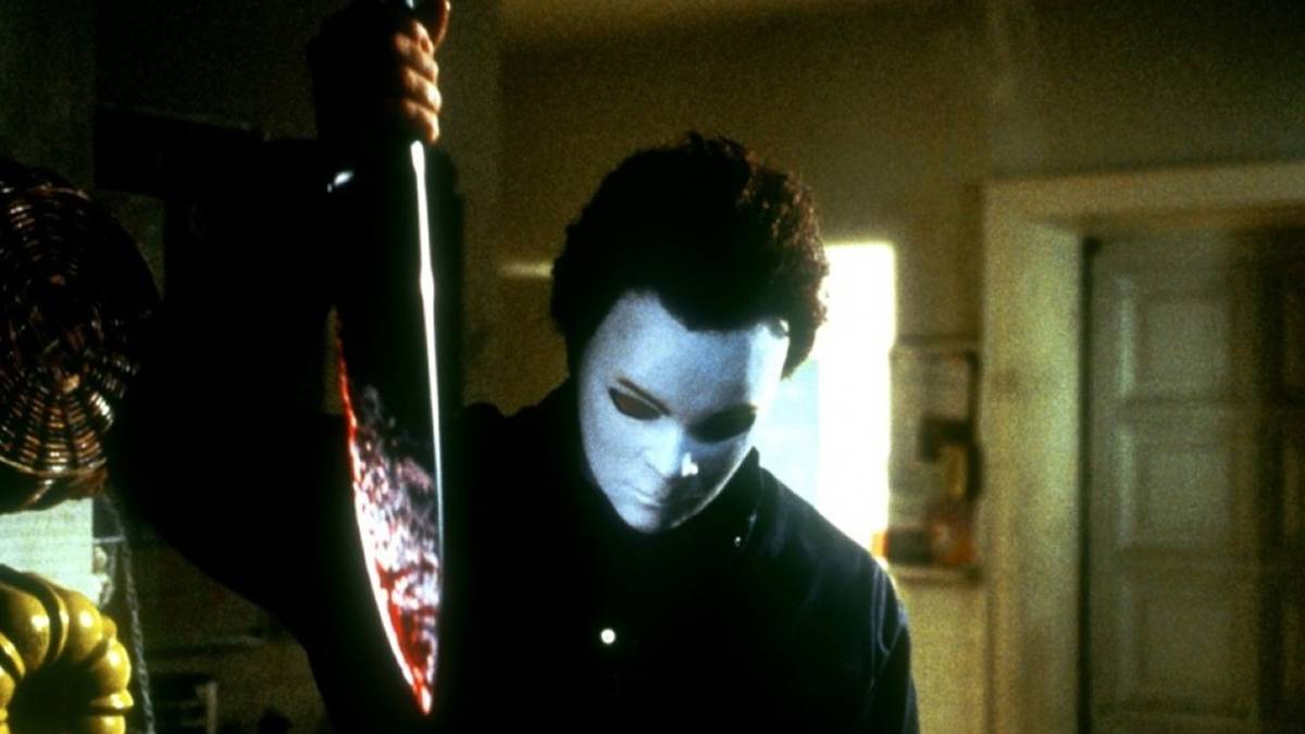 Jamie Lee Curtis' First 'Halloween' Reboot Gets a Haunting New Michael ...