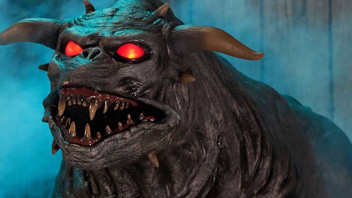 ‘Ghostbusters’ Life-Size Terror Dog Replica Returns To Spirit Halloween