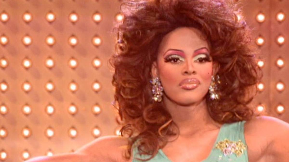 'Drag Race' Alum Under Fire for Joking About The Vivienne's Death