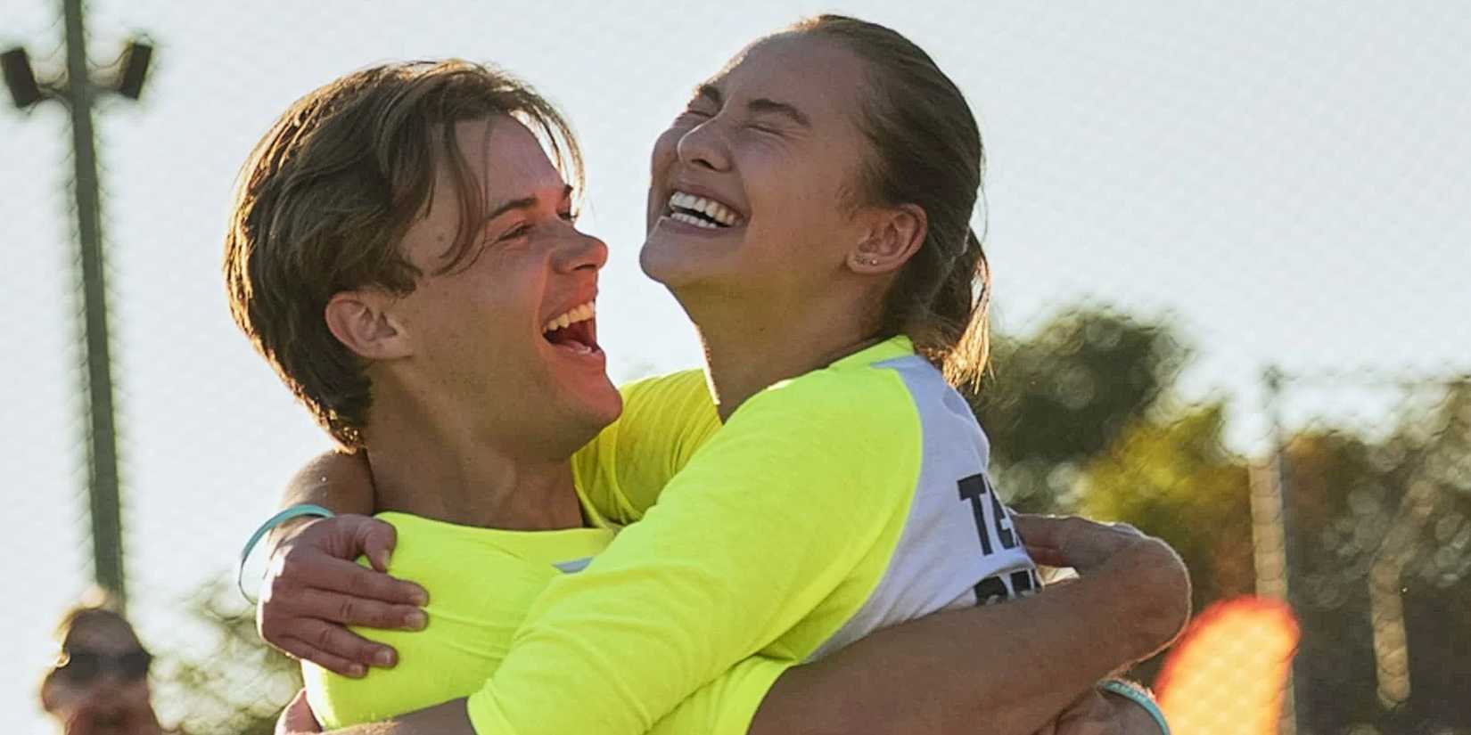 10 Most Romantic Belly and Conrad Scenes in 'The Summer I Turned Pretty ...