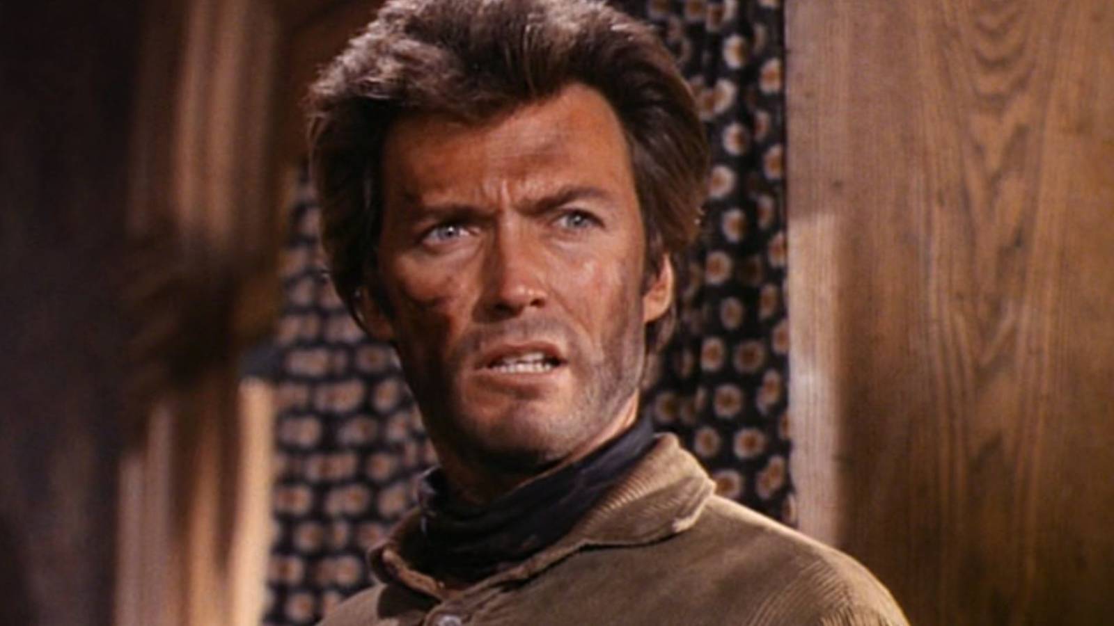 The Clint Eastwood Western That Beat James Bond at the Box Office Is ...