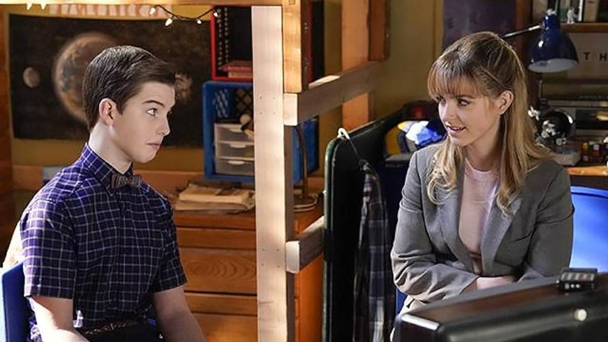 'Young Sheldon' Set Image Shows the Return of Coach Wilkins