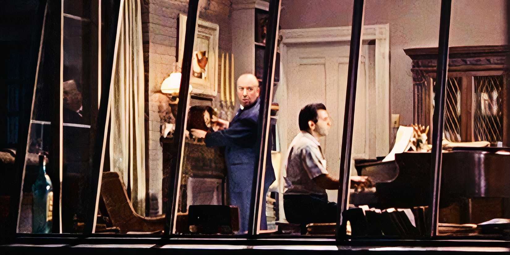 10 Best Alfred Hitchcock Cameos, Ranked