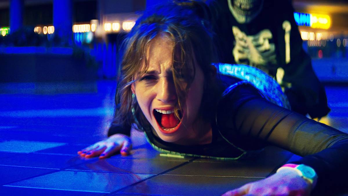 Maya Hawke Fell Victim to One of the Best Opening Kills Ever in This ...