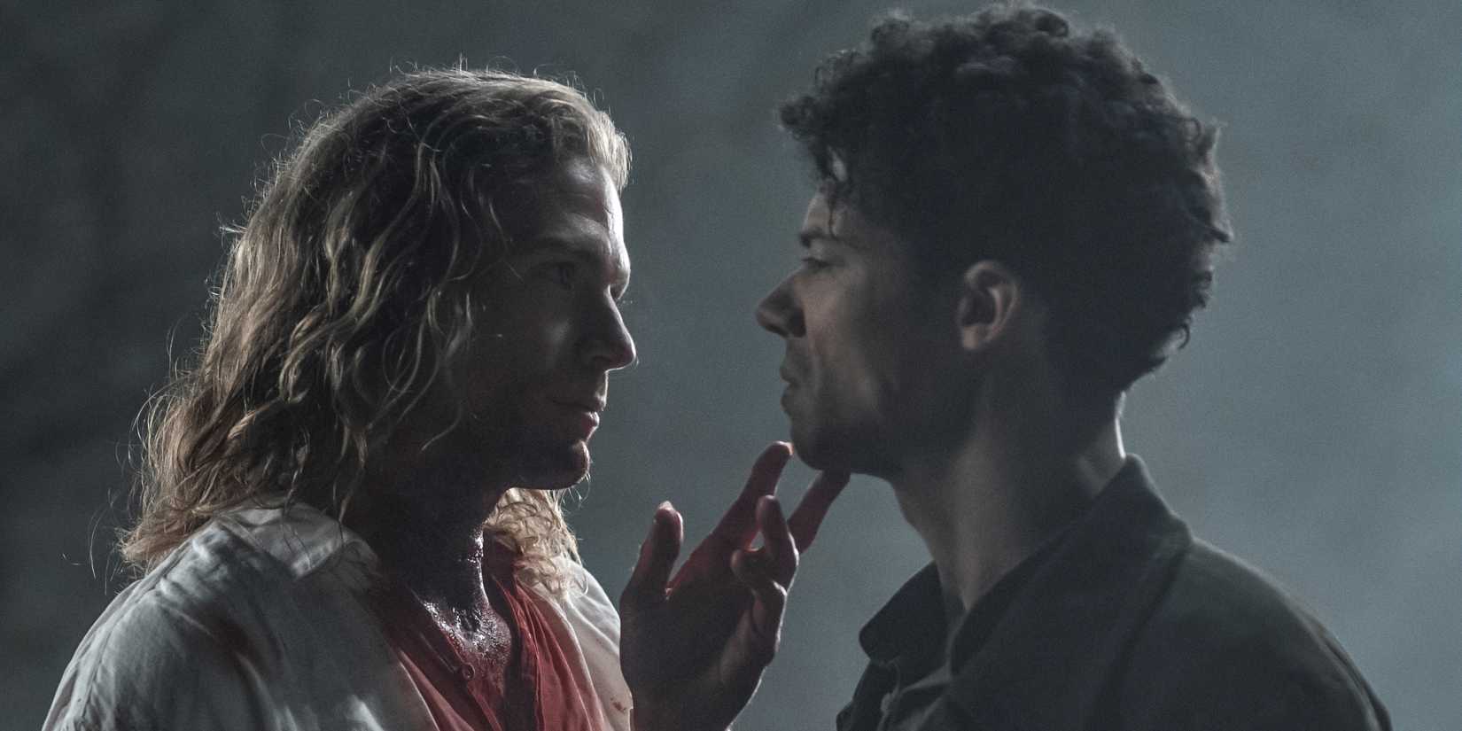 'Interview with the Vampire' Creator on a Season 2 That Will "Stay in ...