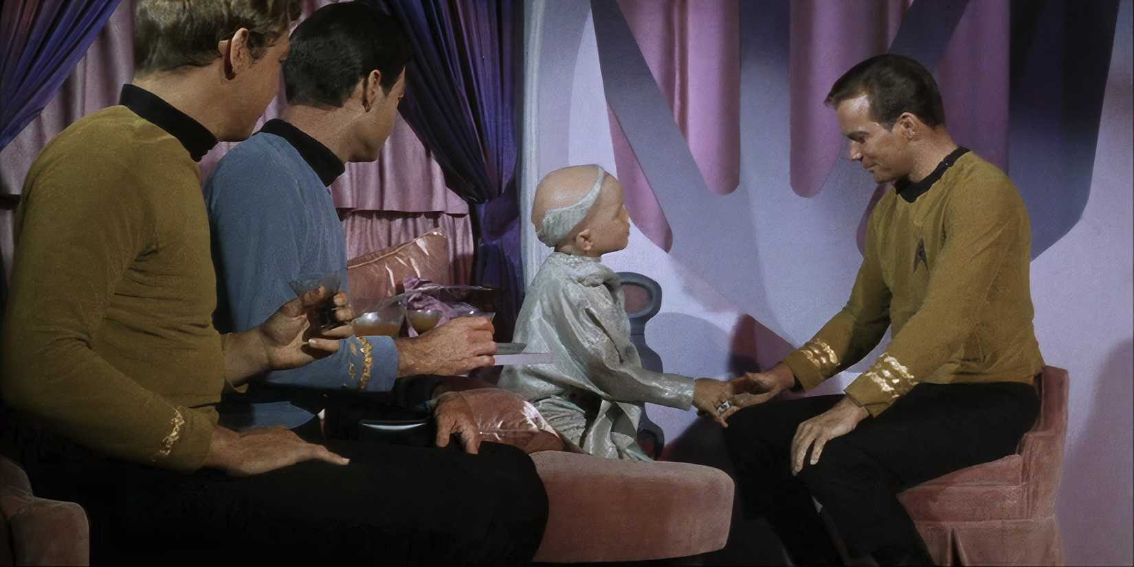 One of Kirk's Greatest 'Star Trek' Episodes Ever Is a Masterclass in 1 ...