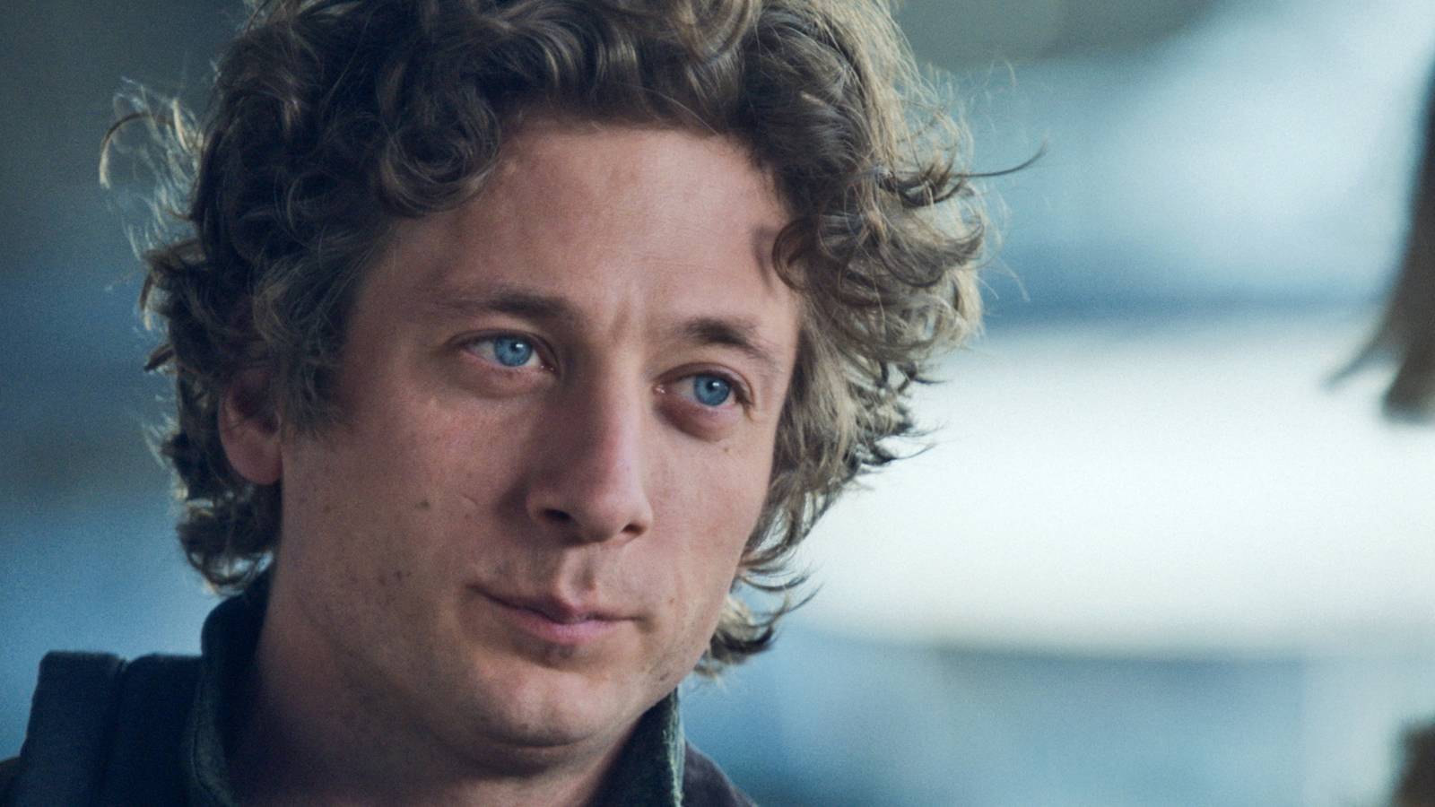 Jeremy Allen White Wins Second Best Actor in a Comedy Award in a Row at ...