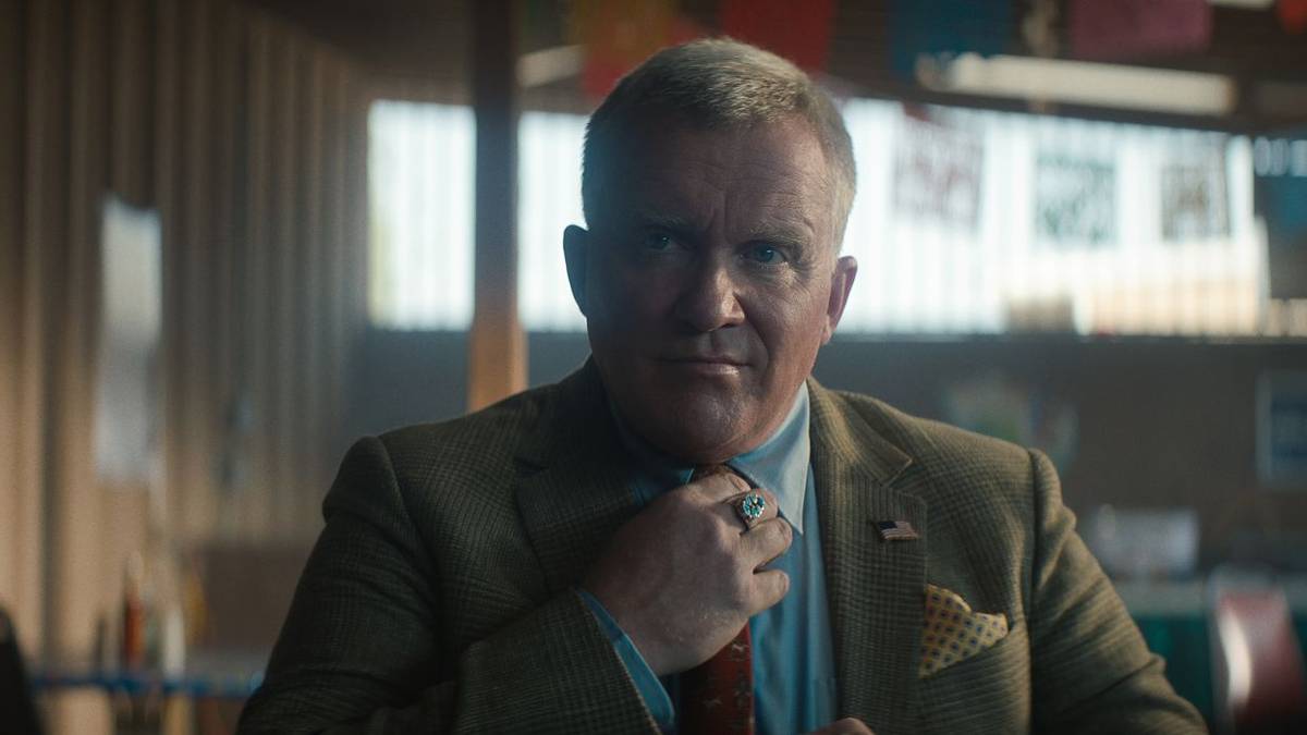 "He's Looking for Redemption": 'Bosch' Star Anthony Michael Hall on His ...