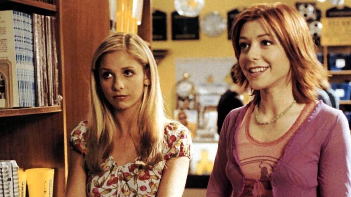 “It’s a Montage of Experiences”: Sarah Michelle Gellar Recalls “Tough ...