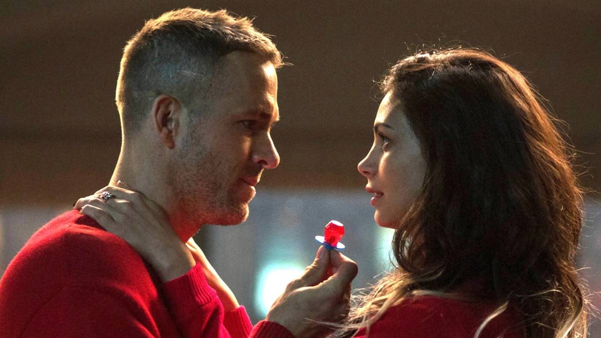 Ryan Reynolds Shows Off His Action-Comedy Chops in This 85% Rotten ...