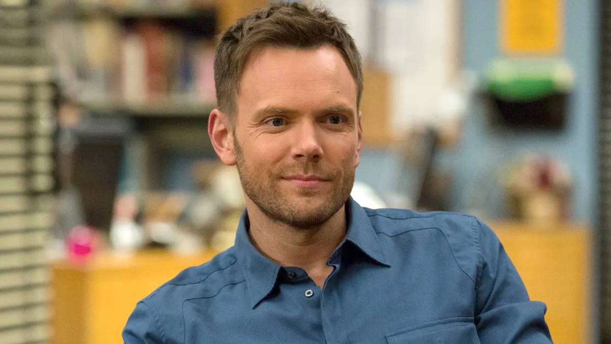 "Everybody Dies": Joel McHale Gives a Hilarious Update on the Long ...