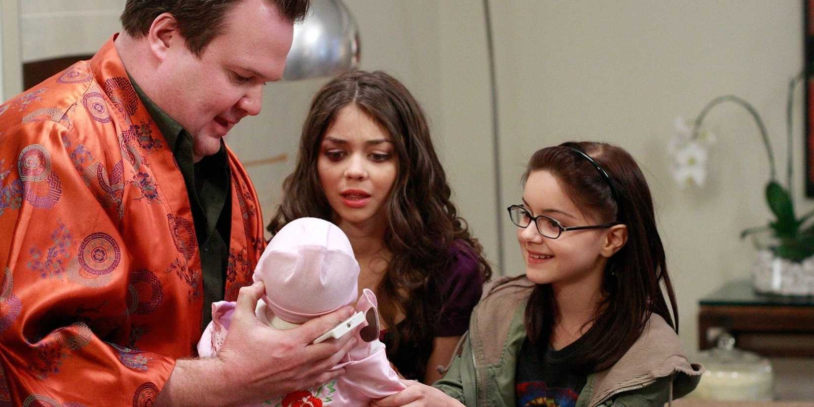 35 Best 'Modern Family' Episodes, Ranked According to IMDb