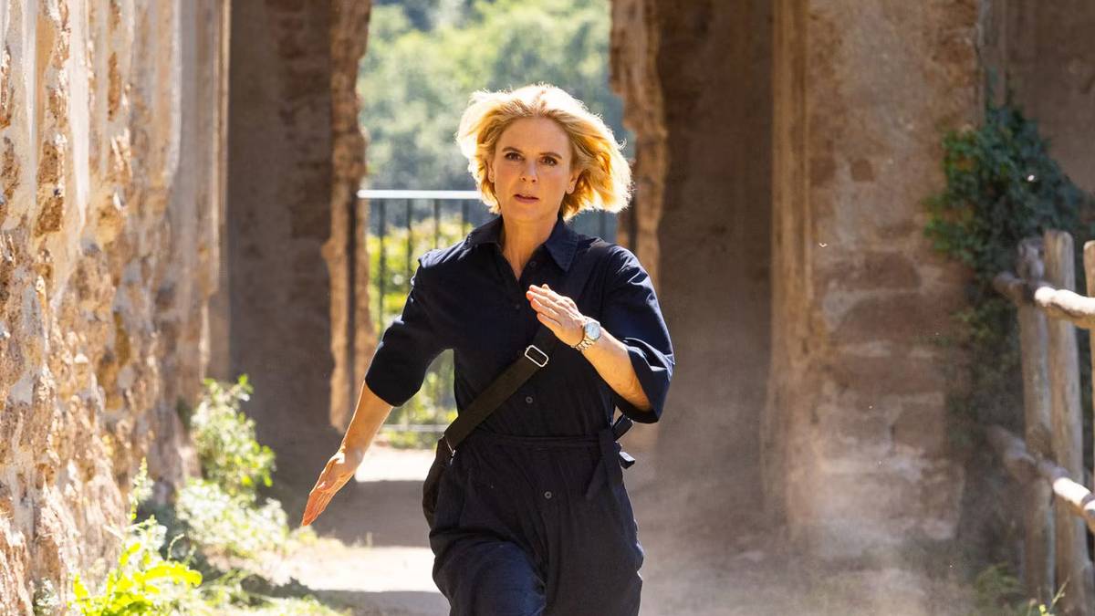 This 10/10 Crime Series Is the Perfect Weekend Binge for Mystery Fans