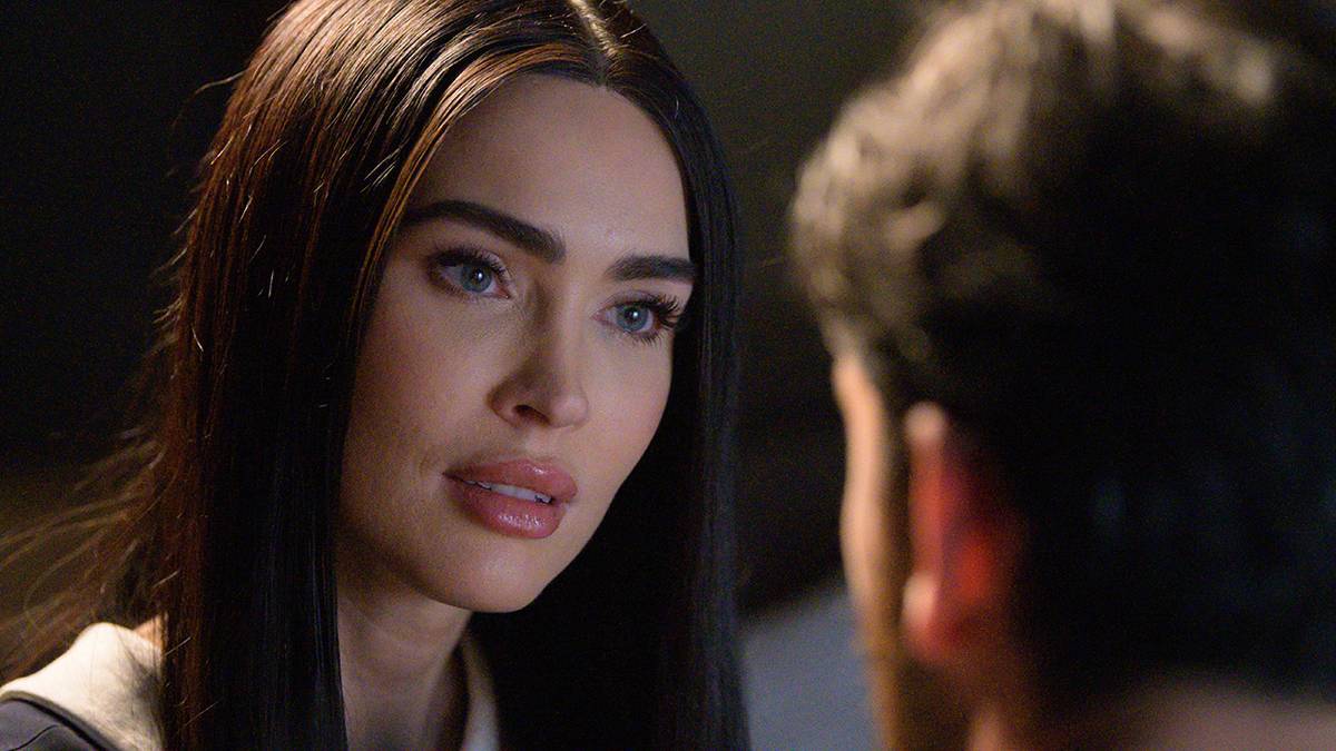 Megan Fox’s Sexy Artificial Intelligence-Centered Thriller Is a Global ...