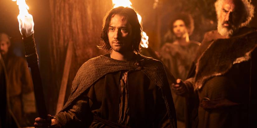 How Is 'The Rings of Power's Isildur Related to Aragorn?