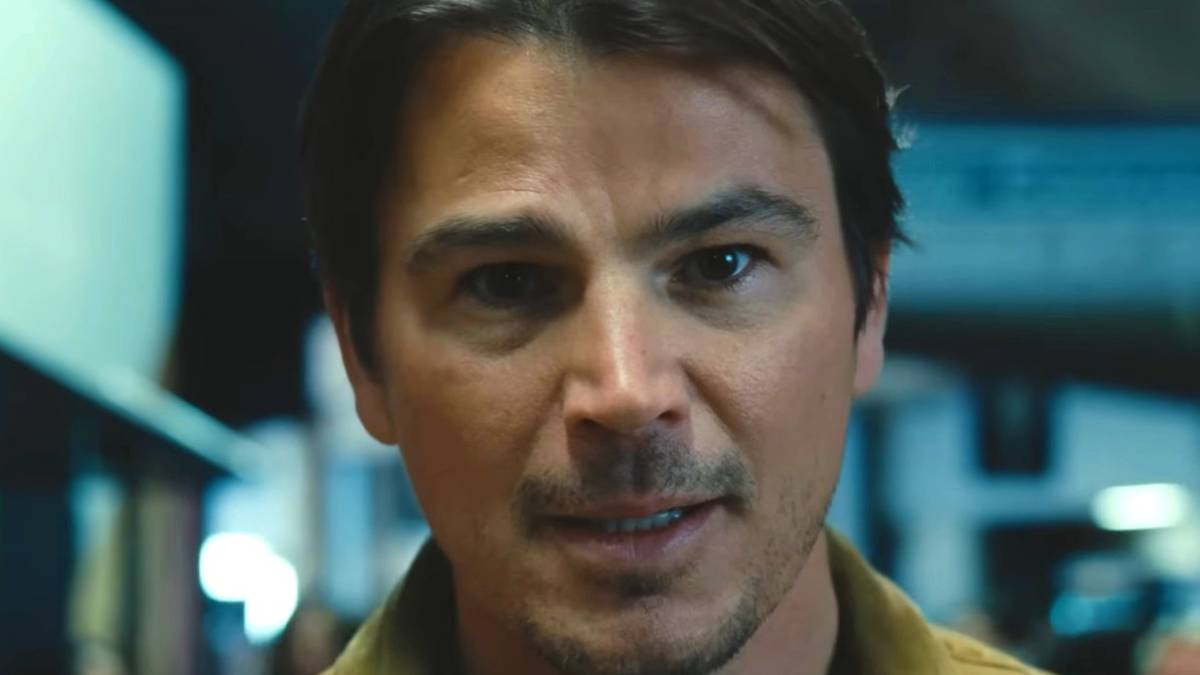 Josh Hartnett Is an Assassin Trapped on a Plane Full of Killers in New ...