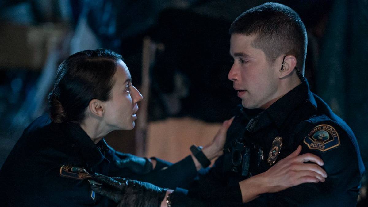 First 'On Call' Images Tease a New Adrenaline-Pumping Series From Dick ...
