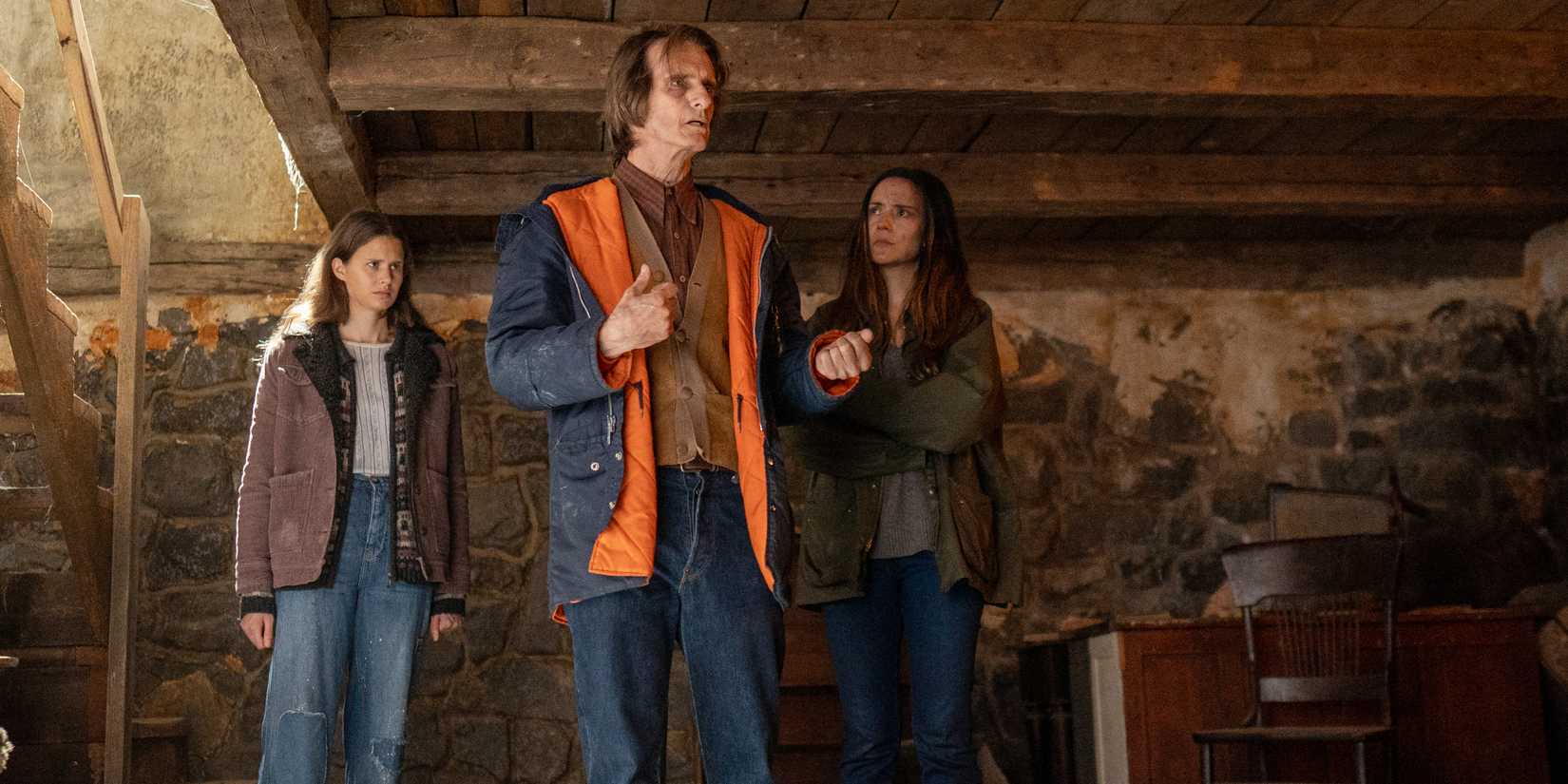 This 3-Part Horror Sleeper Hit Is the Ultimate Weekend Binge Before It ...