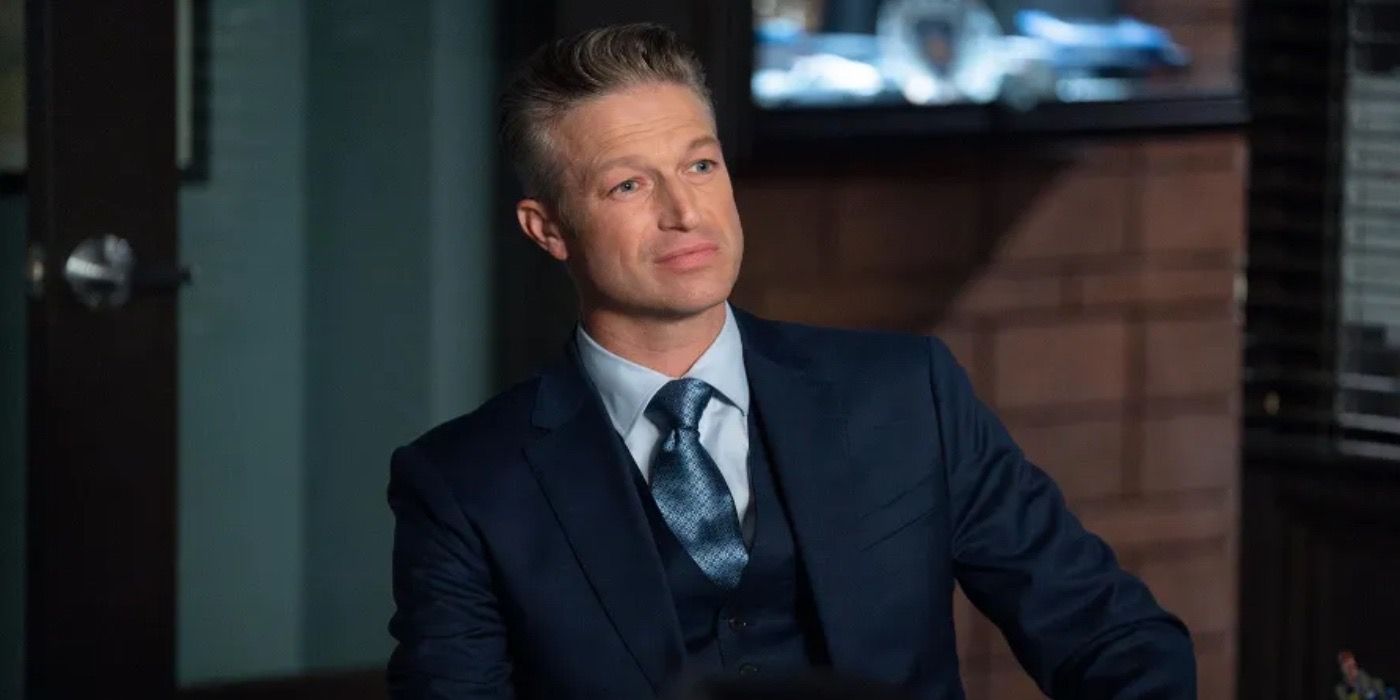 'Law & Order SVU' Star Promises "There's Definitely a Different Carisi ...