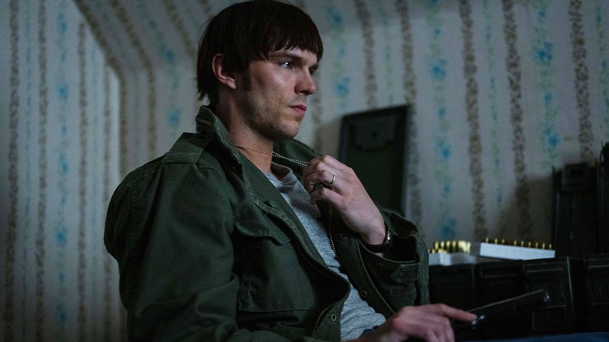 'The Order' Review - It’s Jude Law vs. Nicholas Hoult in This Haunting ...