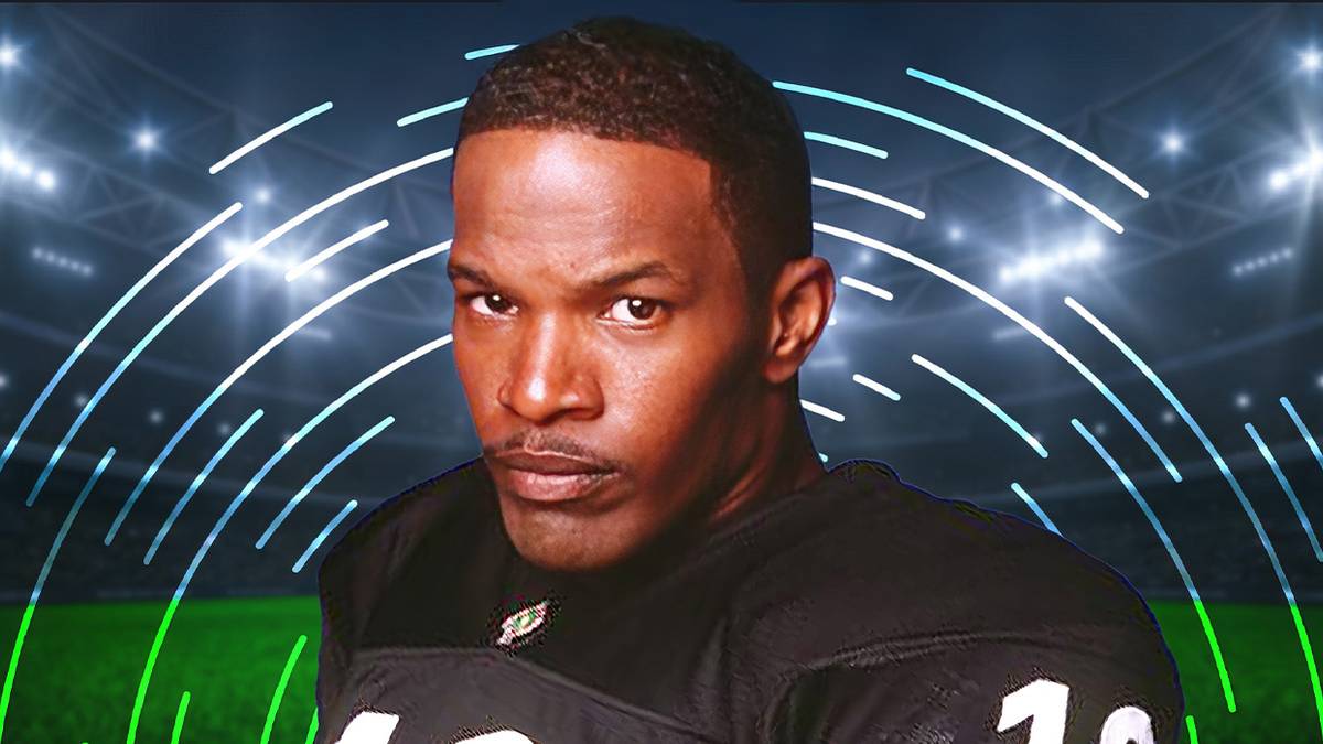 Jamie Foxx Surprised Us All in This Al Pacino and Oliver Stone '90s Drama