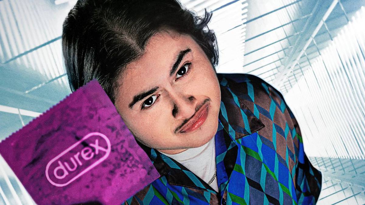 Countdown to 'Y2K' With Wild "Thong Song" Music Video Sneak Peek ...