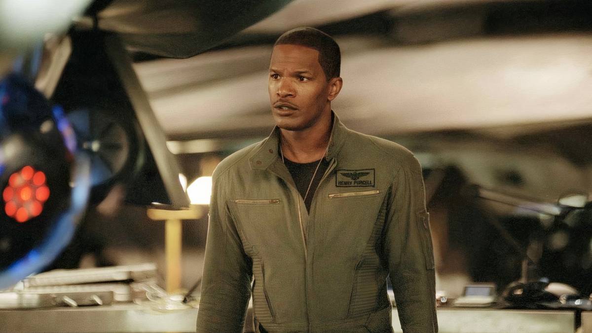 Jessica Biel’s 13% Rotten Tomatoes Sci-Fi Thriller With Jamie Foxx Is ...