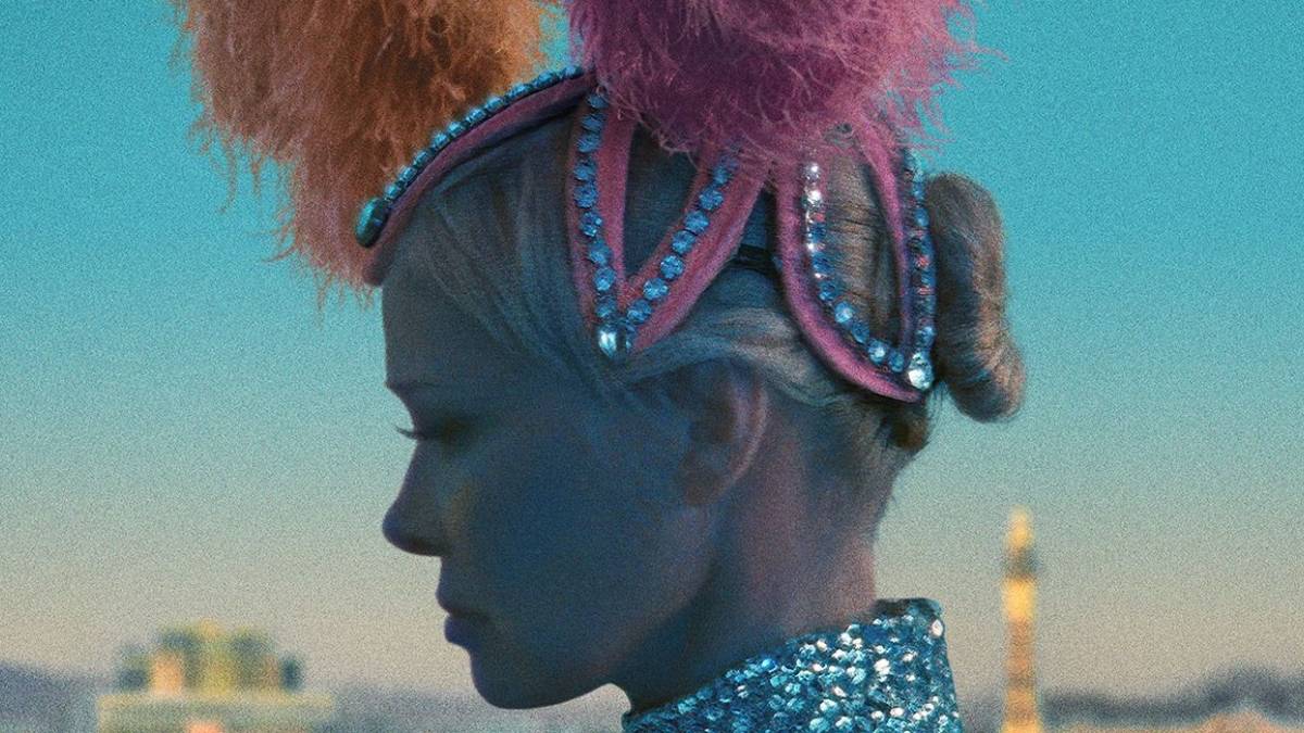 'The Last Showgirl' Ending Explained: Does Pamela Anderson’s Shelly Get ...