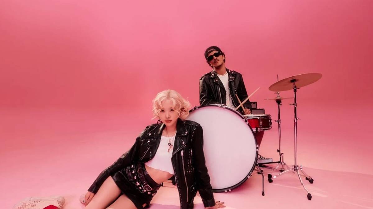 Bruno Mars & ROSÉ’s ‘APT.’ Music Video Hits New Milestone on YouTube