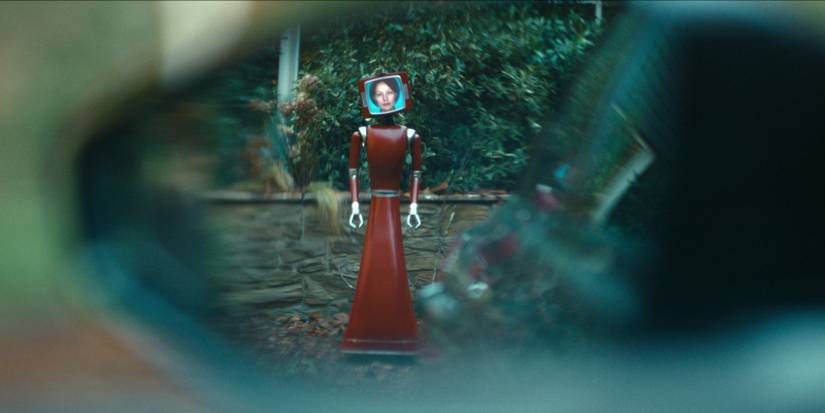 'Cassandra' Review: Mother Knows Best in Netflix's Eerie Psychological ...