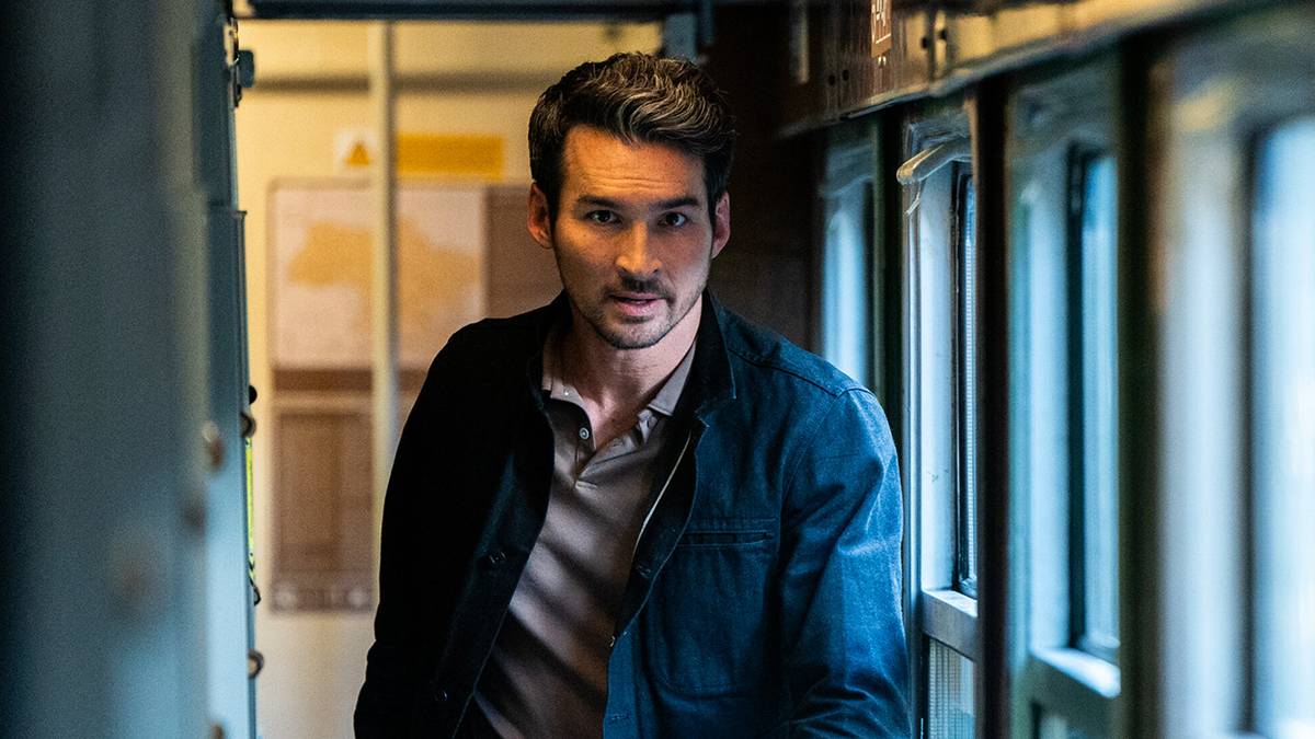 'Station 19' Star Jay Hayden Gets His Big Break in 'FBI: International ...