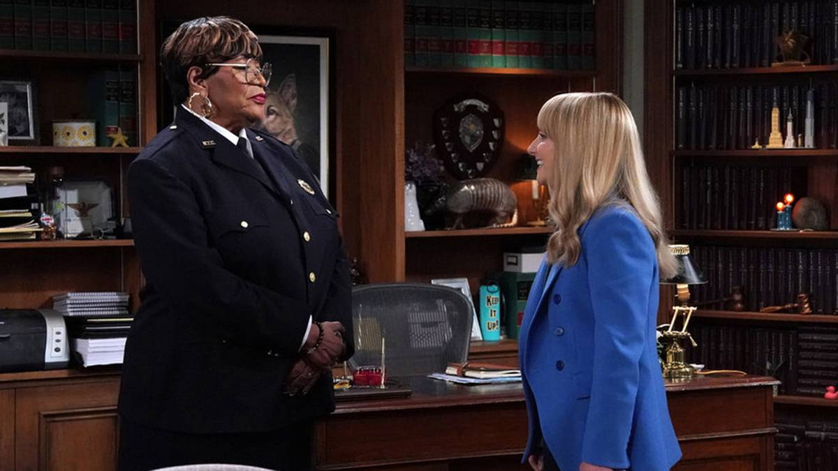 Marsha Warfield Is Back as a 'Night Court' Bailiff in Season 3 Sneak ...