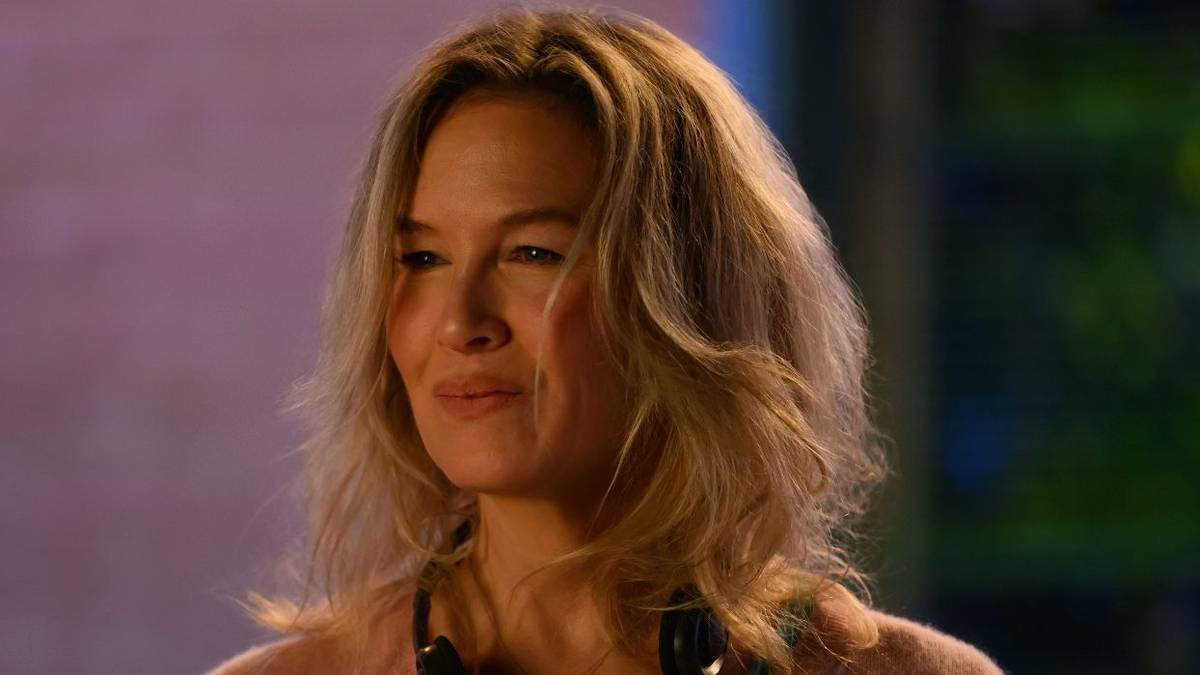 Renée Zellweger Zooms Past Miles Teller, Simu Liu, and Joseph Gordon ...