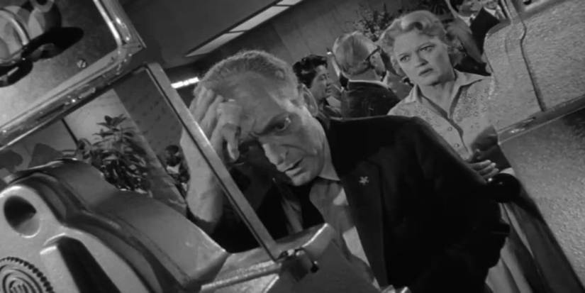 10 'Twilight Zone' Episodes That Would Be Controversial Today