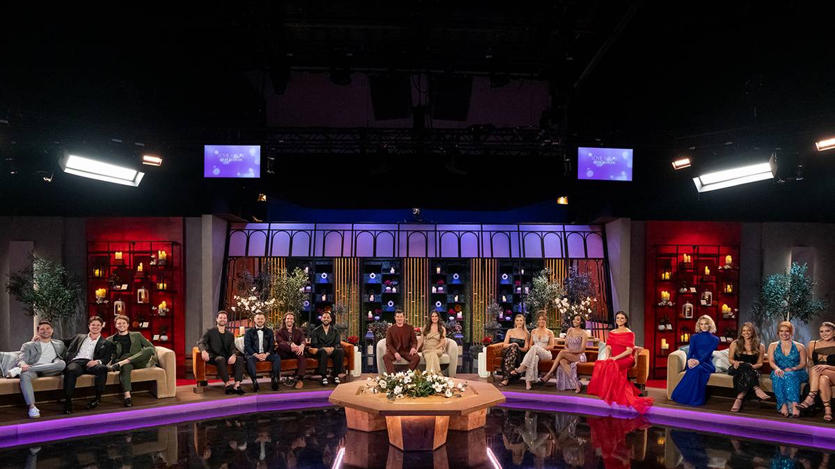 6 Shocking Reveals During the 'Love Is Blind' Season 8 Reunion