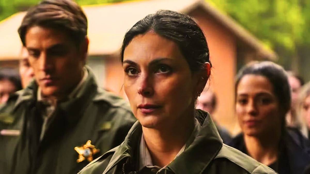 ’Sheriff Country’s Morena Baccarin Reveals Mickey Fox’s Secret Weapon ...