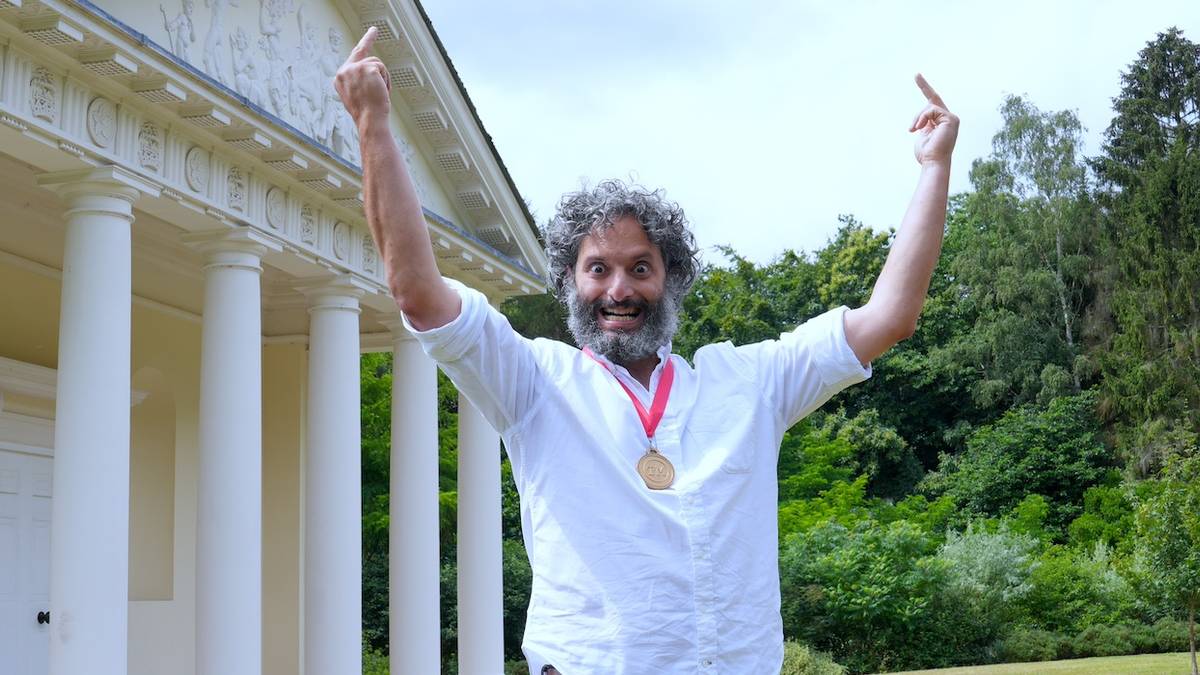 Jason Mantzoukas Causes Competitive Chaos in ‘Taskmaster’ Season 19 ...