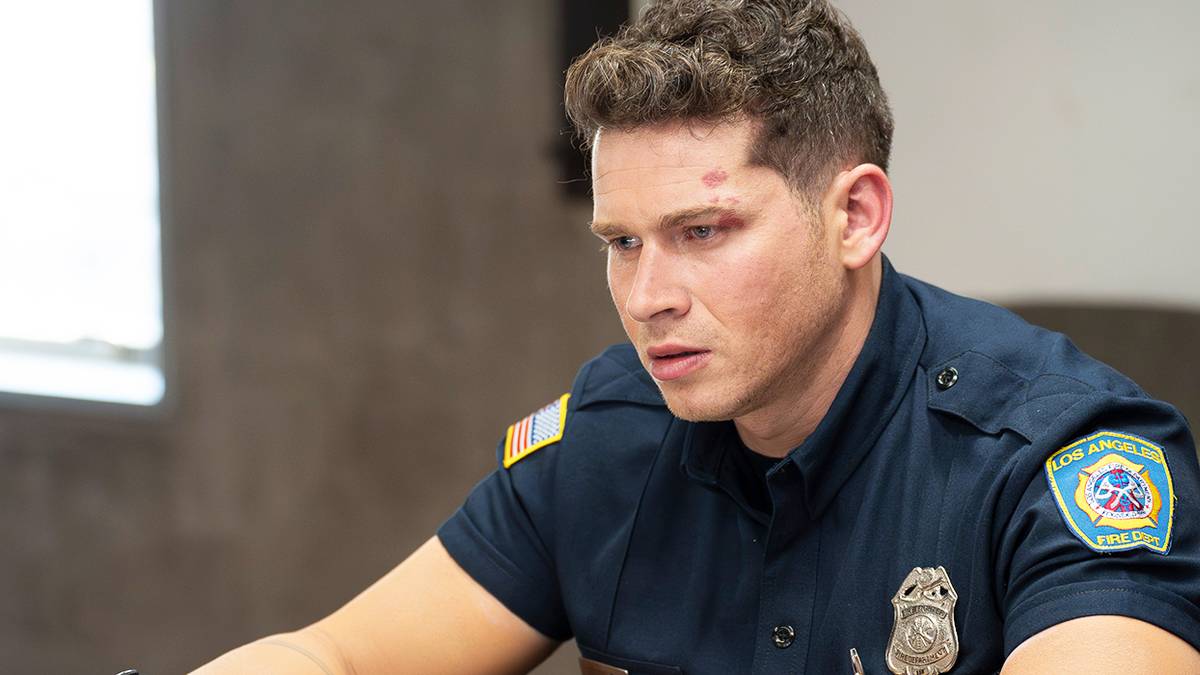 “I Want Him To Carry the Banner”: ‘9-1-1’ Star, 33, Shares Major Season ...