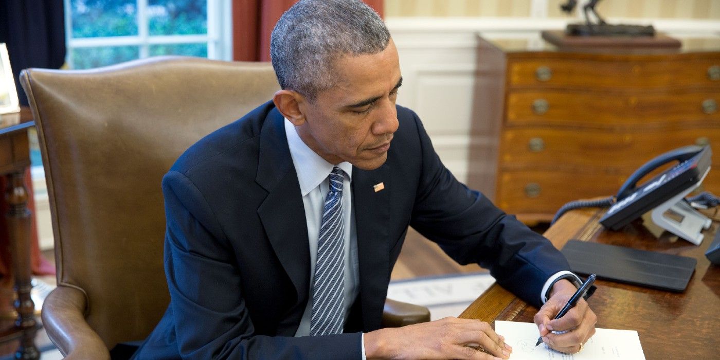 Tupac and Biggie’s Explosive Beef Fueled the Legendary East Coast vs ...