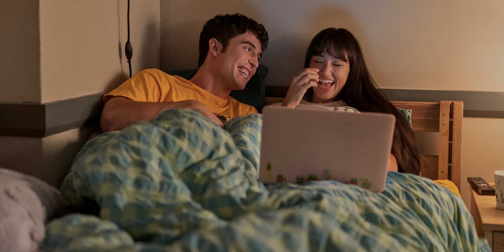 'Overcompensating' Review: Benito Skinner's Must-See Coming-of-Age ...