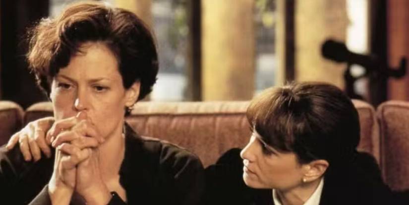 Sigourney Weaver and Holly Hunter Starred in This Underrated '90s ...