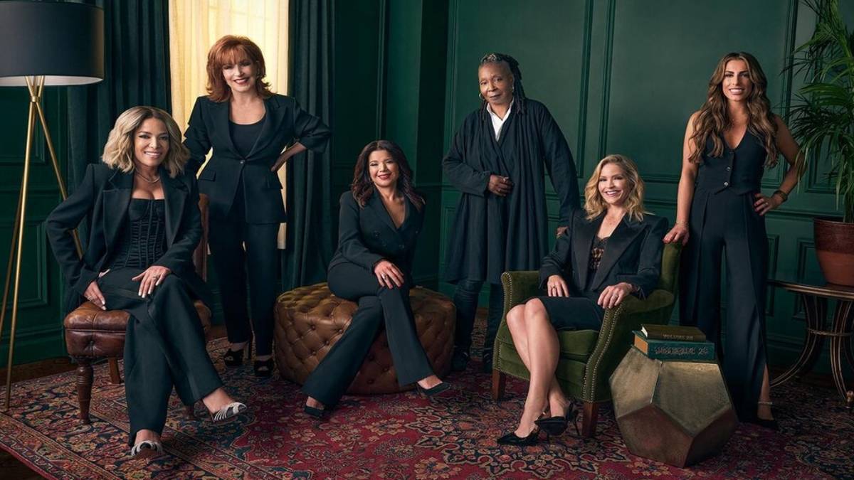 A Shocking String of On-Air Incidents Has 'The View' Fans Wondering if ...